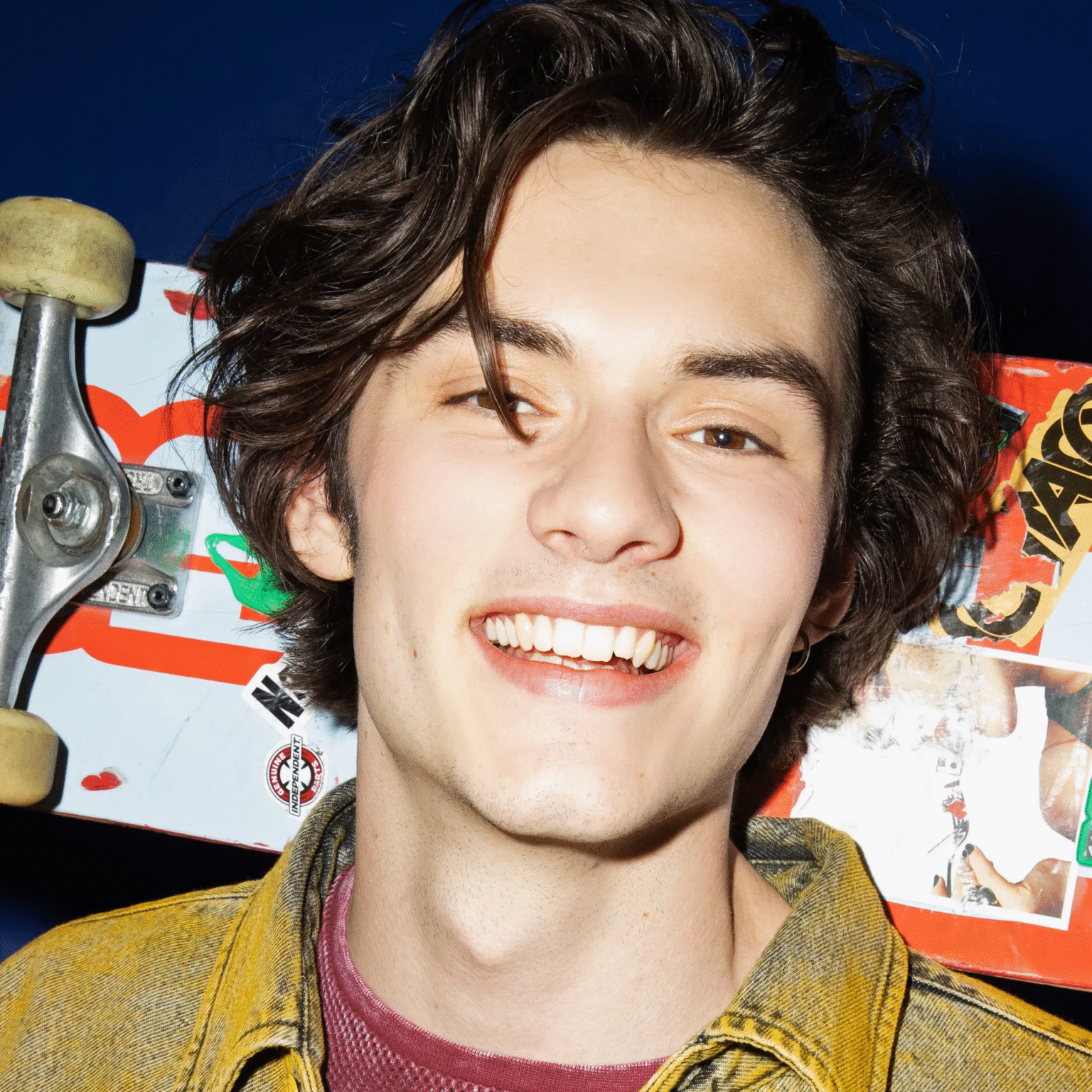 Actor Louis Partridge Wiki, Age, Height, Net Worth, Biography In 2025