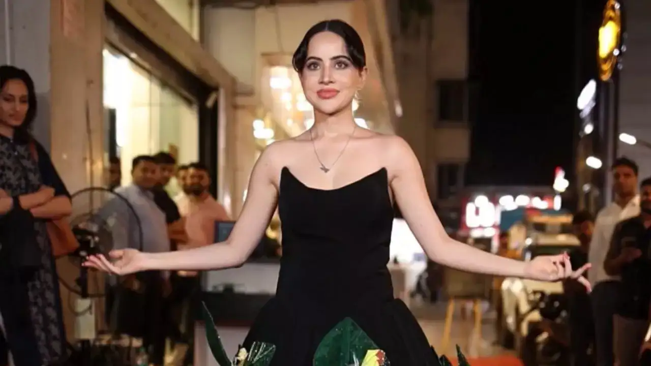 Malavika Manoj Biography, Age, Family, Boyfriend, Physical Appearance ...