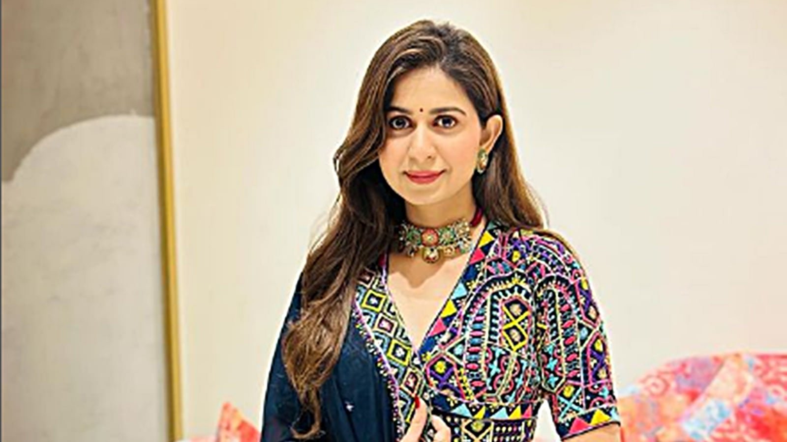 Kinjal Dave Age, Career, Husband Name, Height & Net Worth In 2025 ...